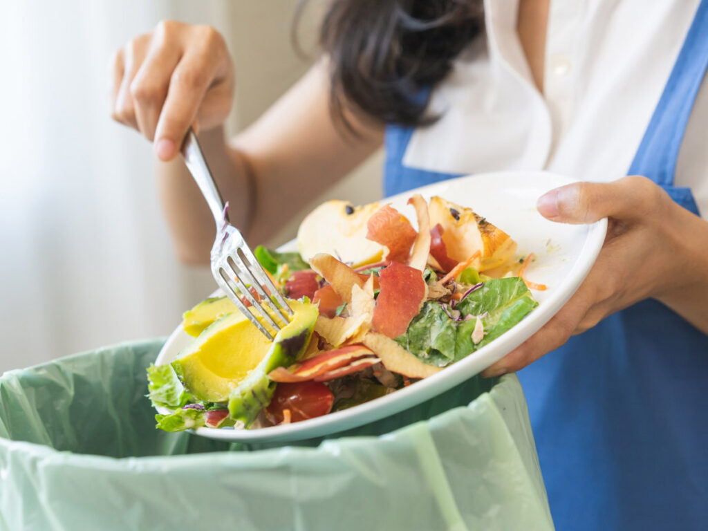 Easy ways people are cutting down food waste - navioo.com Managed ...